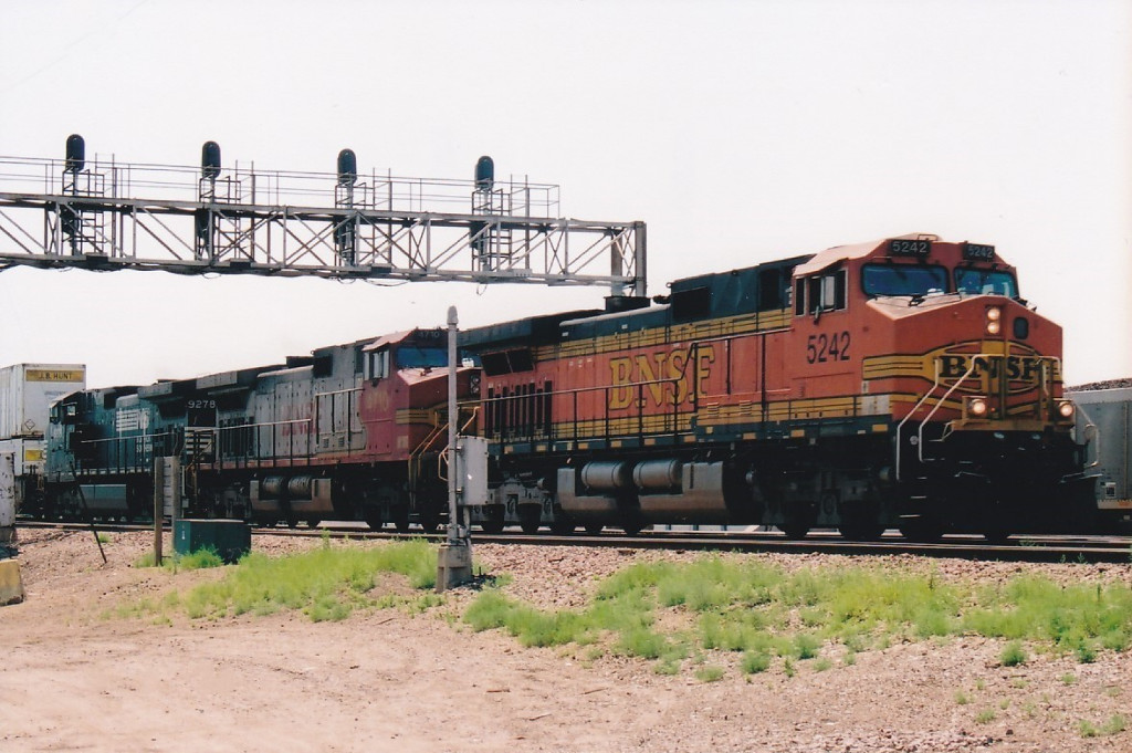 BNSF 5242 West